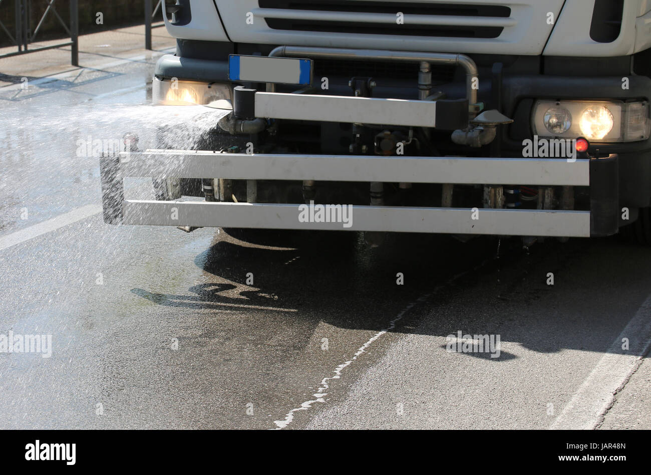 Lorry water washing hi-res stock photography and images - Alamy