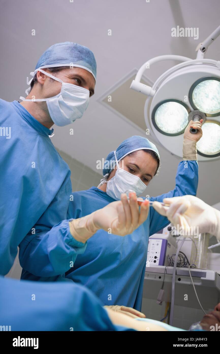Surgery lights hi-res stock photography and images - Alamy