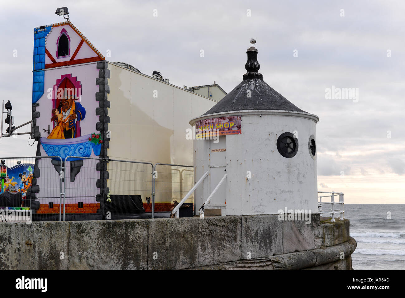 Beach Shop - Whitby Harbour, North Yorkshire Stock Photo - Alamy