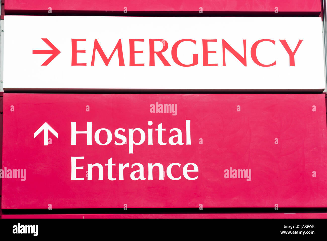 Emergency room entrance night hi-res stock photography and images - Alamy