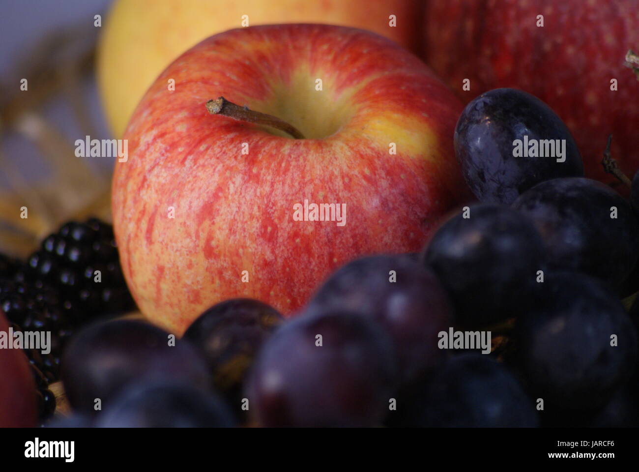 Rotes obst hi-res stock photography and images - Alamy