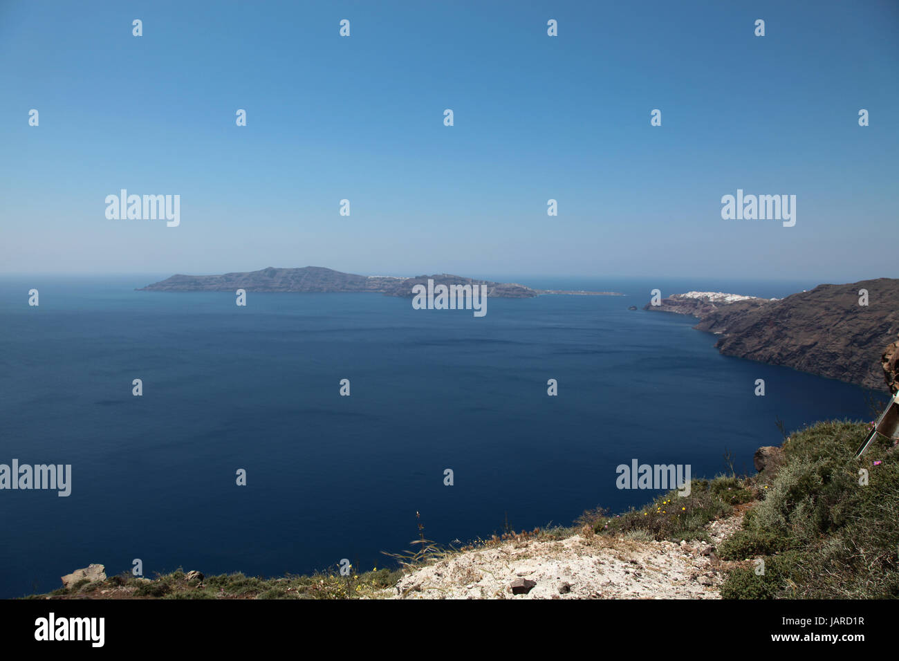 Oceanfront on Santorini island in the Cyclades (Greece Stock Photo - Alamy