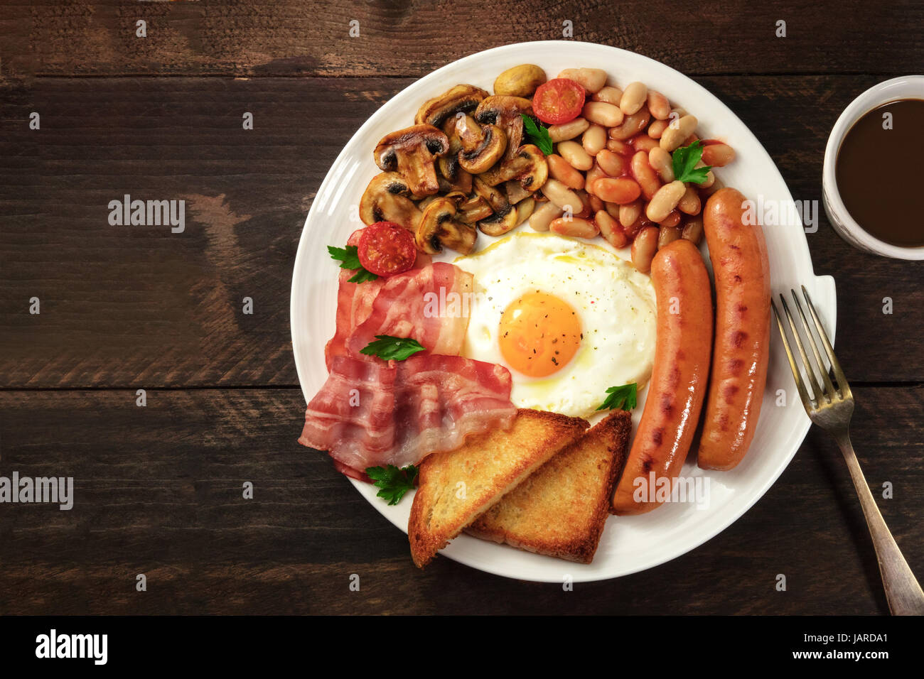 Full english breakfast overhead view hi-res stock photography and ...