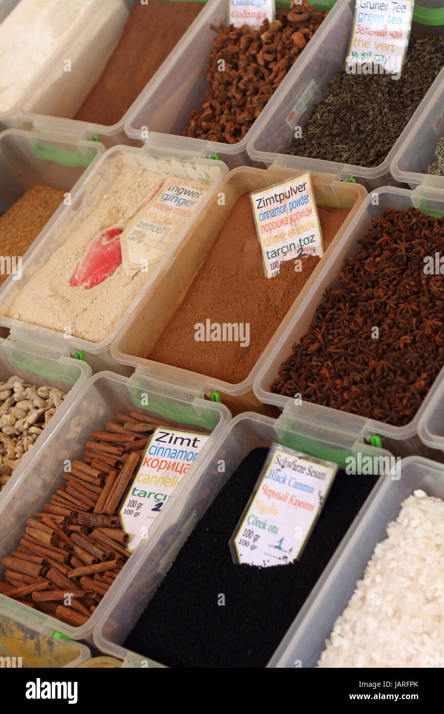 oriental spice stand Stock Photo - Alamy