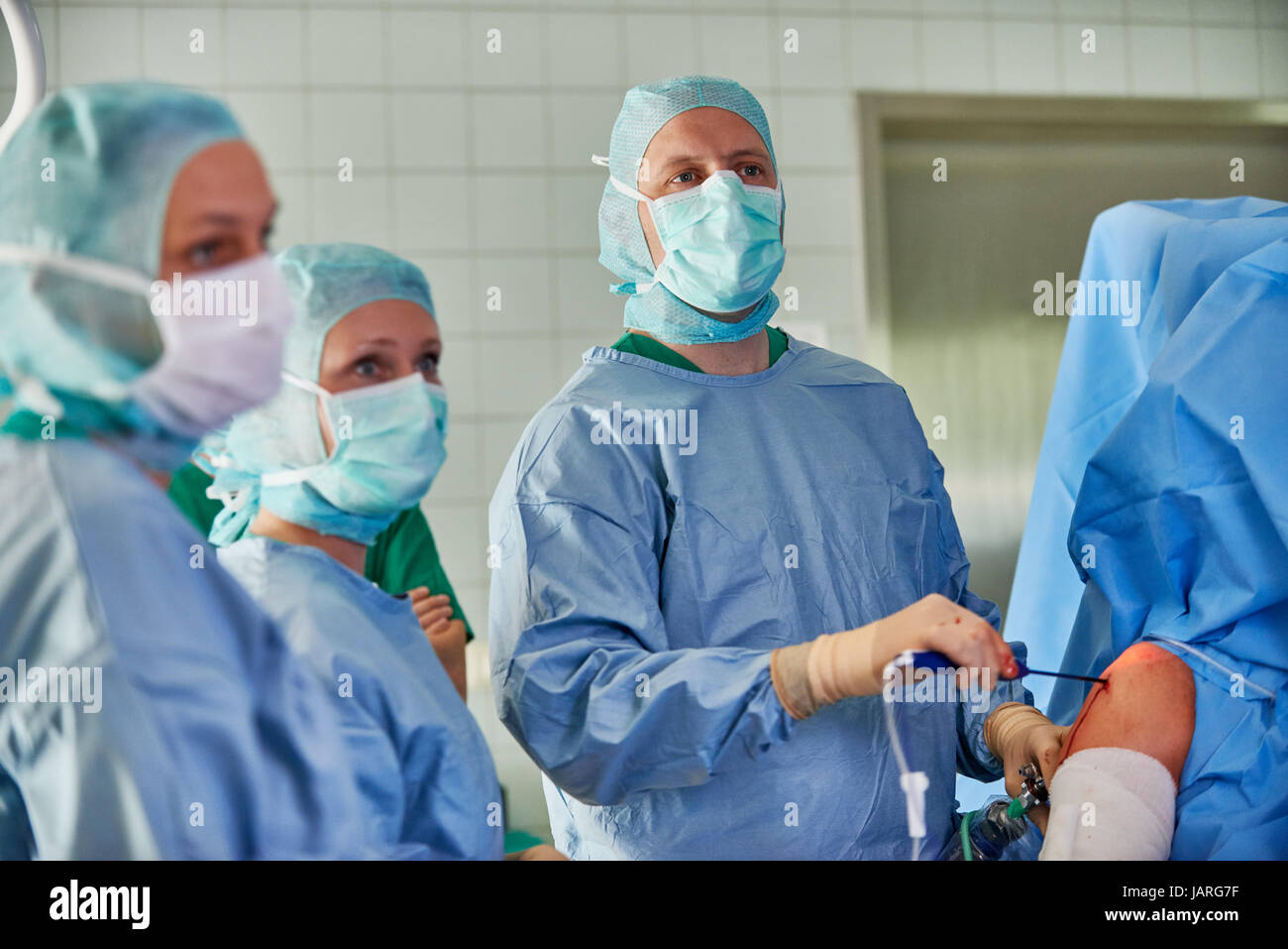 Laparoscopic surgery hi-res stock photography and images - Alamy