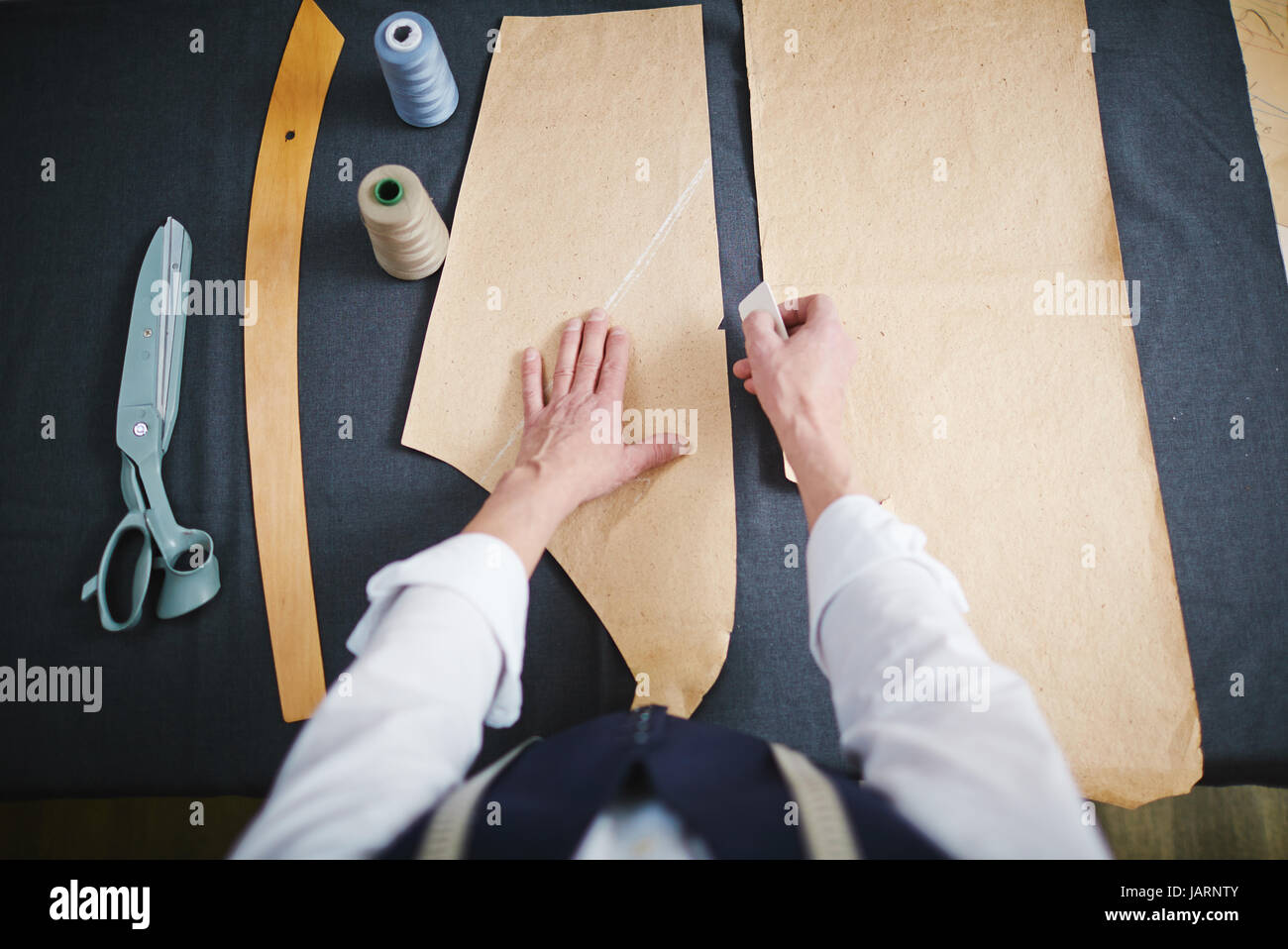 Tailor pattern hi-res stock photography and images - Alamy