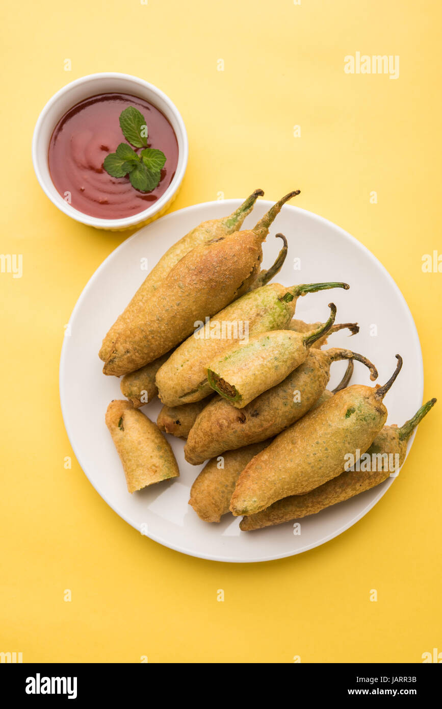 Mirchi vada hi-res stock photography and images - Alamy