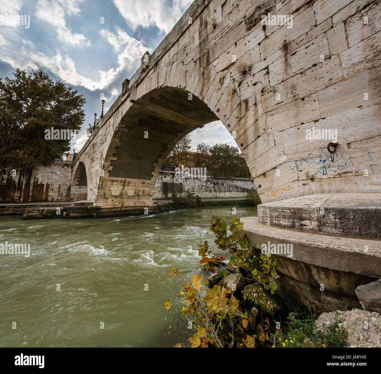 Isola tiberina panorama hi-res stock photography and images - Alamy