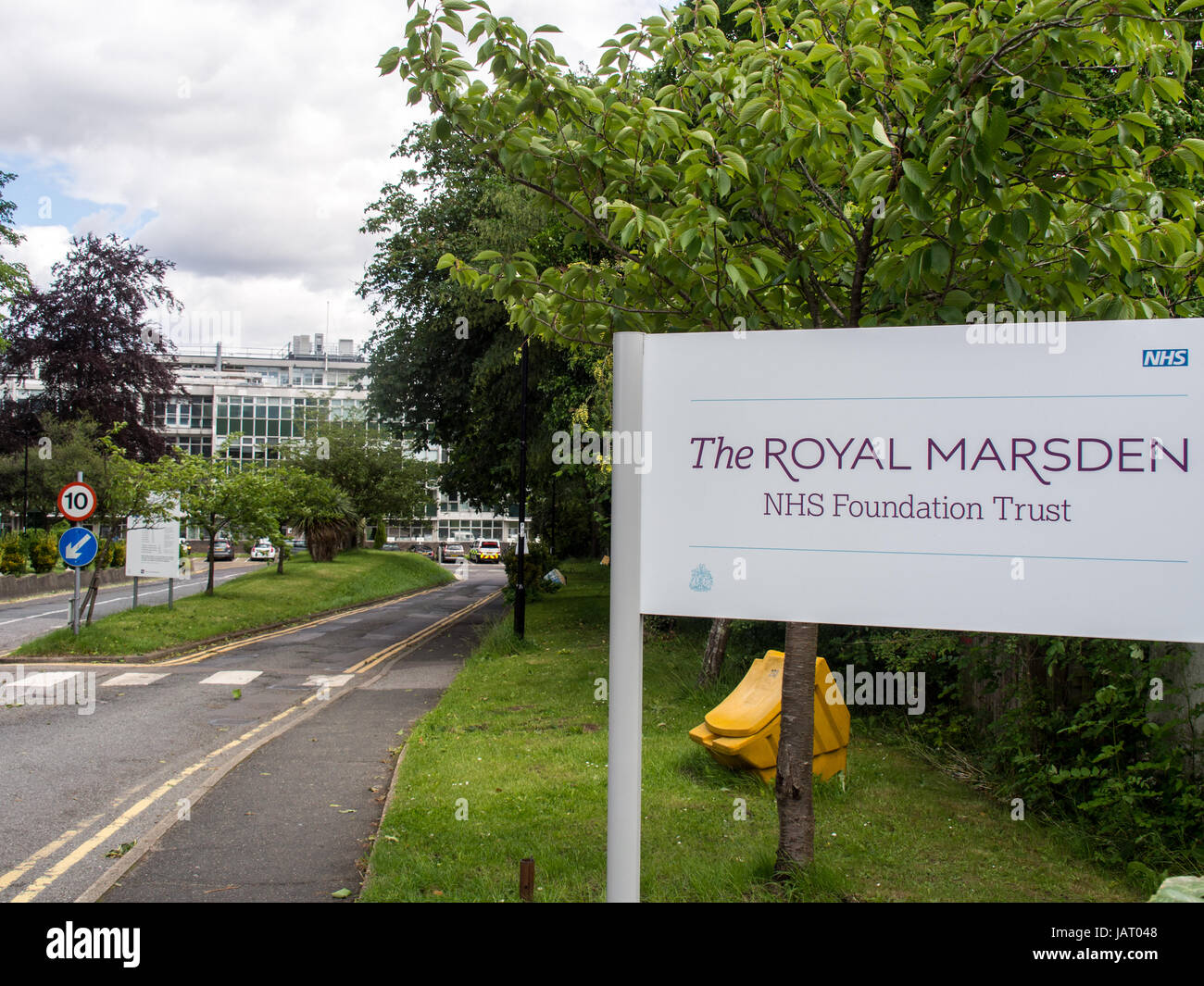 The road into the main reception of the Royal Marsden hospital in ...