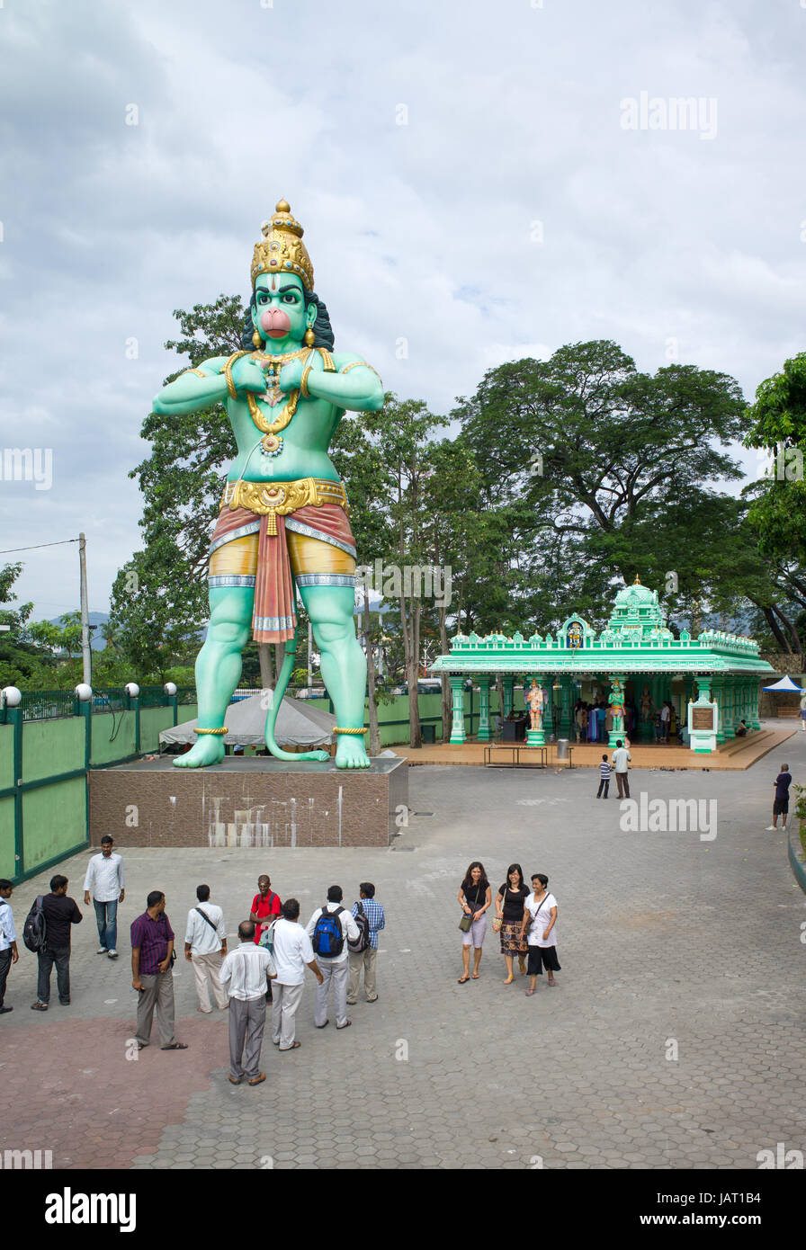 Hindu statuary and carvings at temple, Batu Caves, Malaysia Stock Photo ...