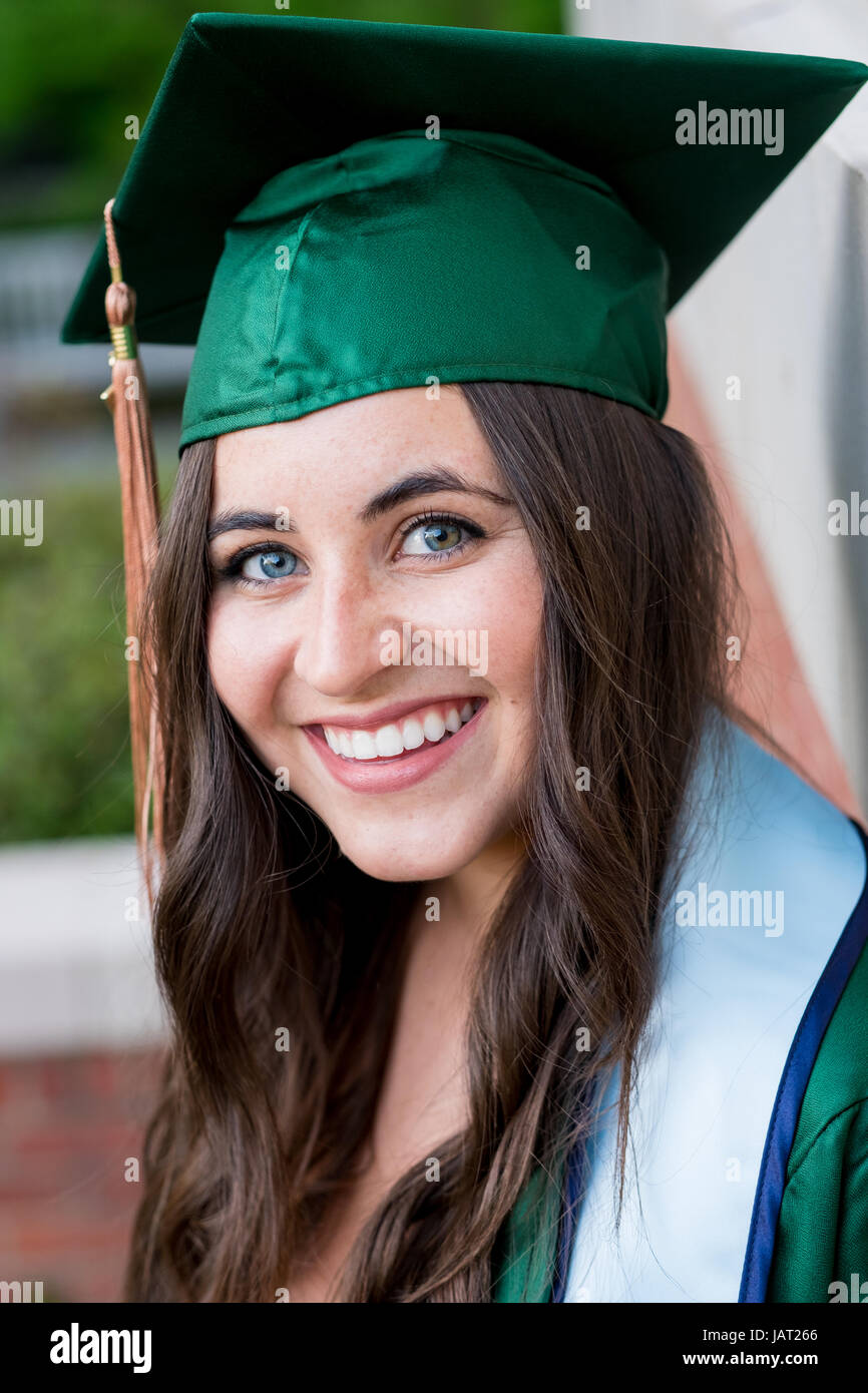 Senior pictures college graduation hi-res stock photography and images ...