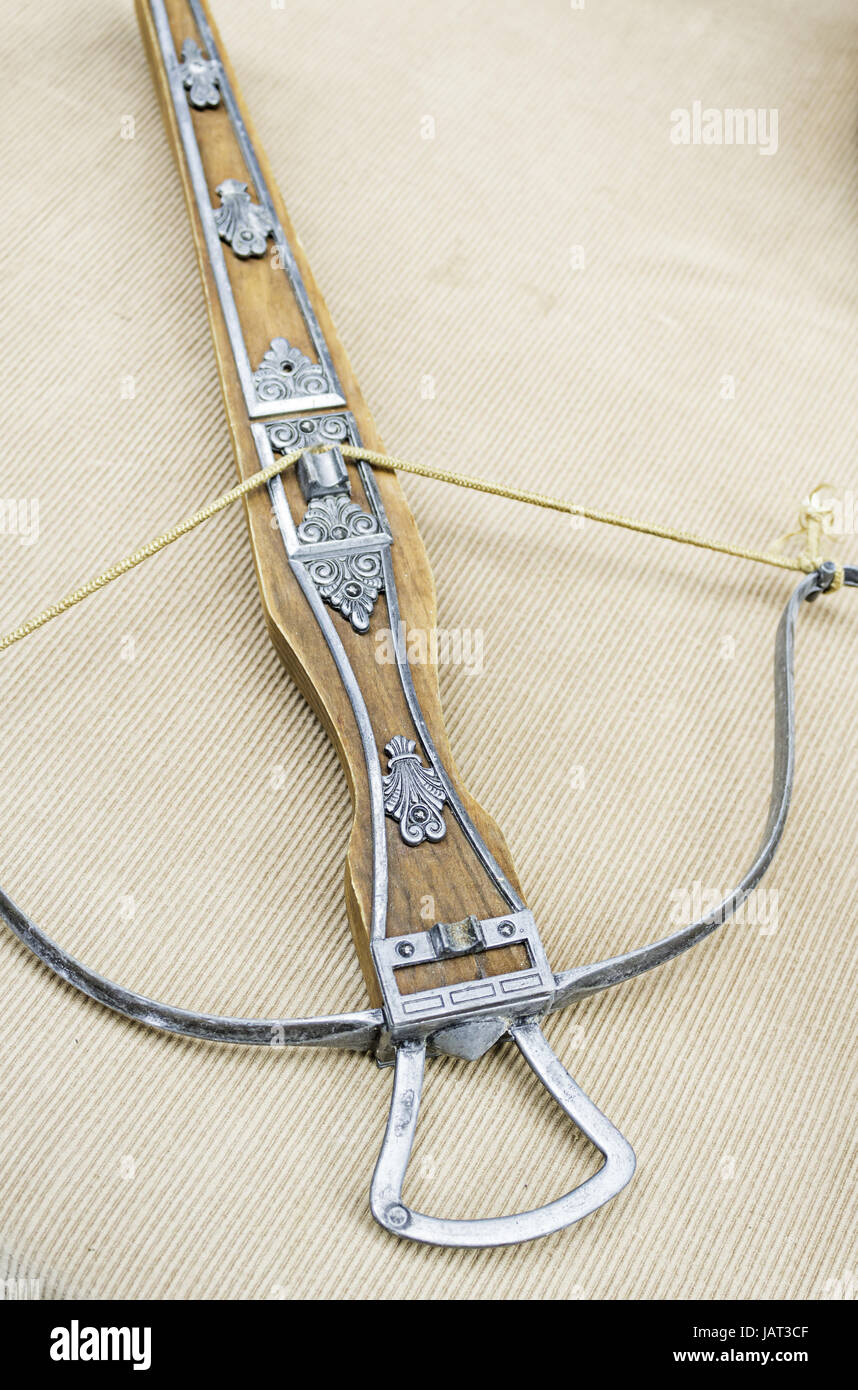 Ancient bow and arrow isolated hi-res stock photography and images - Alamy