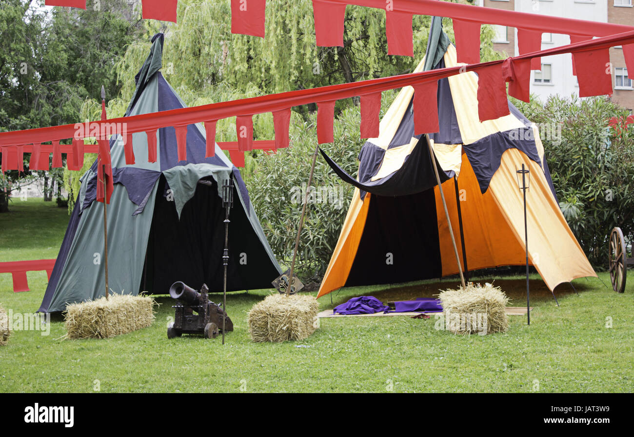 Medieval tent camp hi-res stock photography and images - Alamy