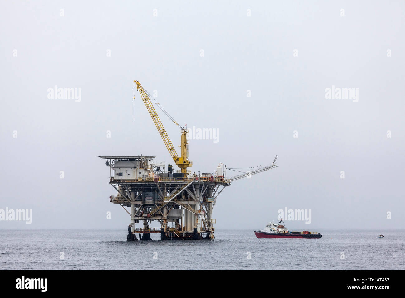 Offshore oil rig crane hi-res stock photography and images - Alamy