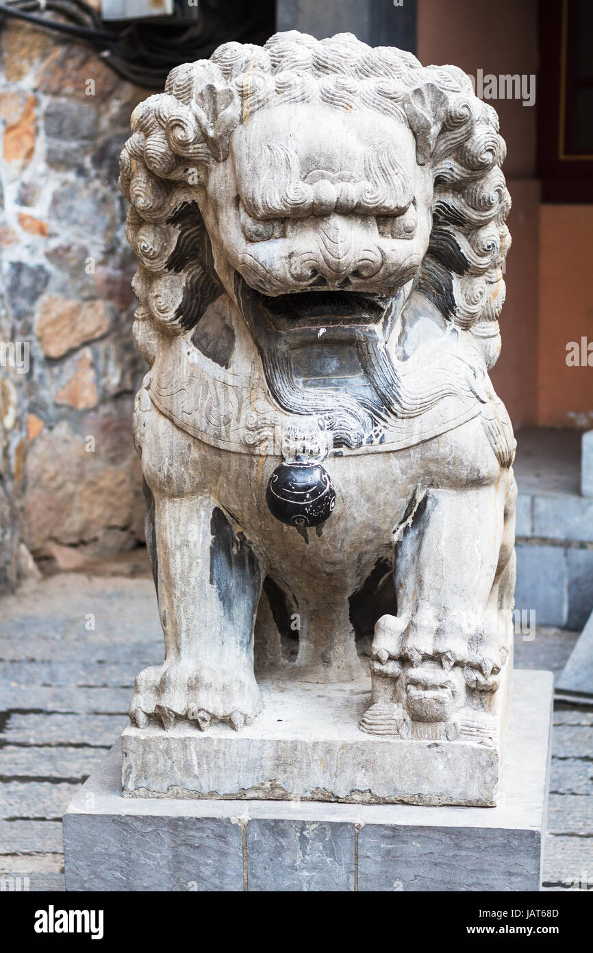 China chinese decorative stone gate hi-res stock photography and images ...