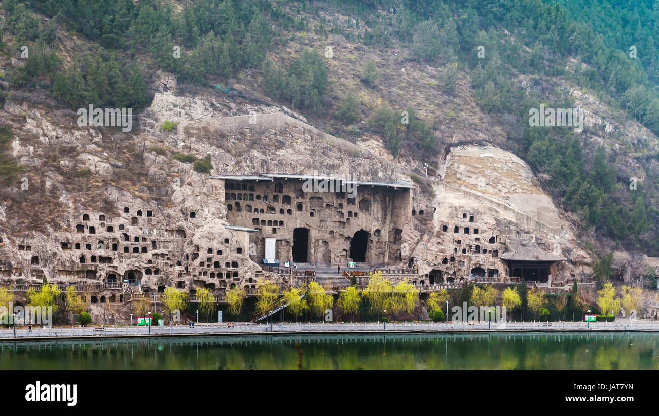travel to China - many caves on West Hill of Chinese Buddhist monument ...