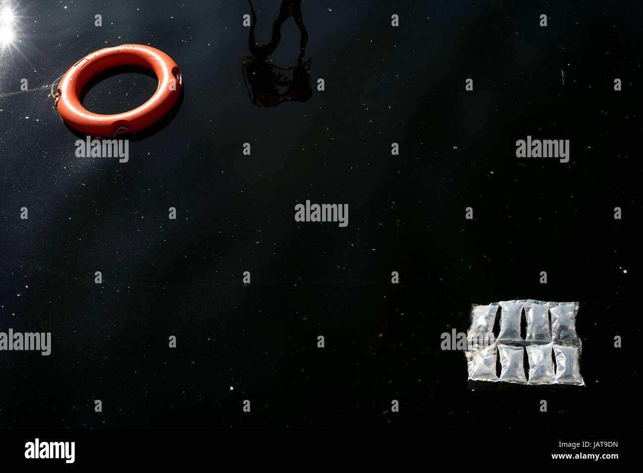 Air pockets hi-res stock photography and images - Alamy