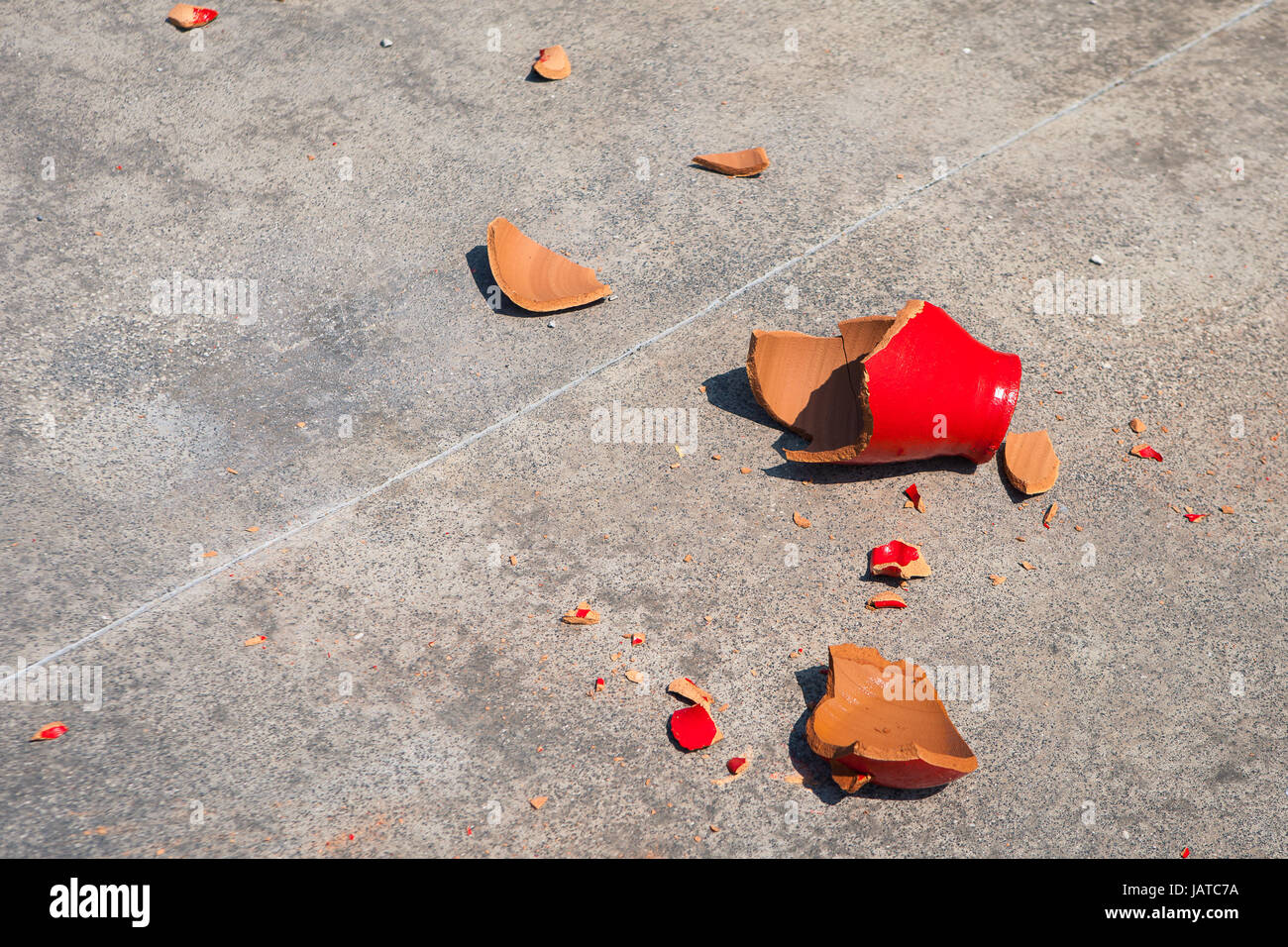 Broken terracotta tiles hi-res stock photography and images - Alamy