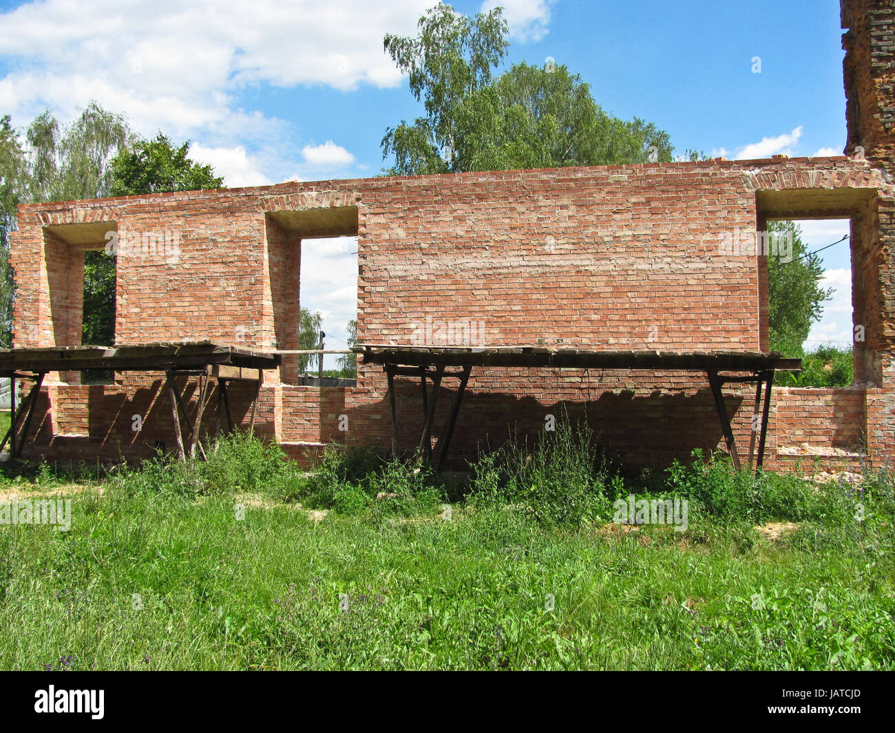 Old stone palace hi-res stock photography and images - Alamy