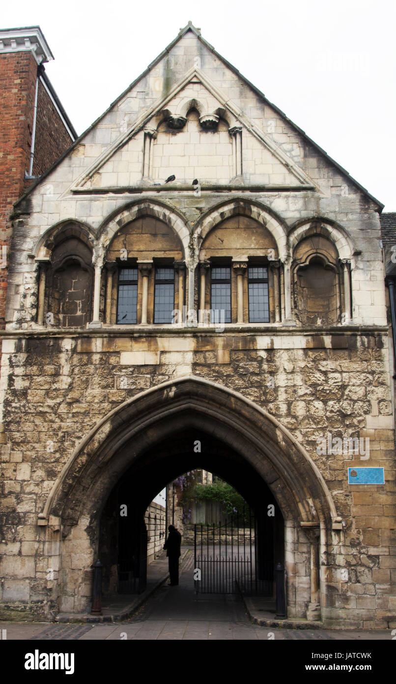 GLOUCESTERSHIRE; GLOUCESTER; 13TH CENTURY ST.MARY'S GATE Stock Photo ...