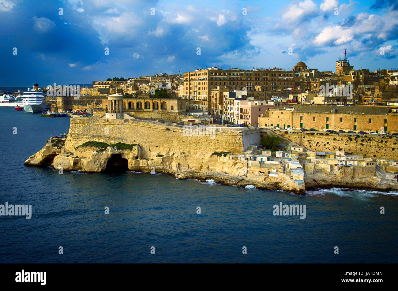 Traditional stone made building in Valletta,Malta Stock Photo - Alamy