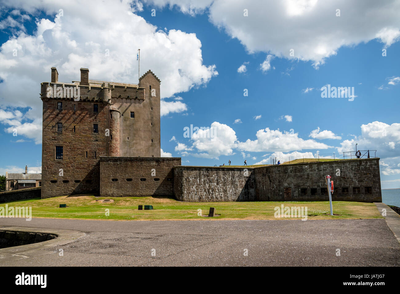 Broughty ferry castle hi-res stock photography and images - Alamy