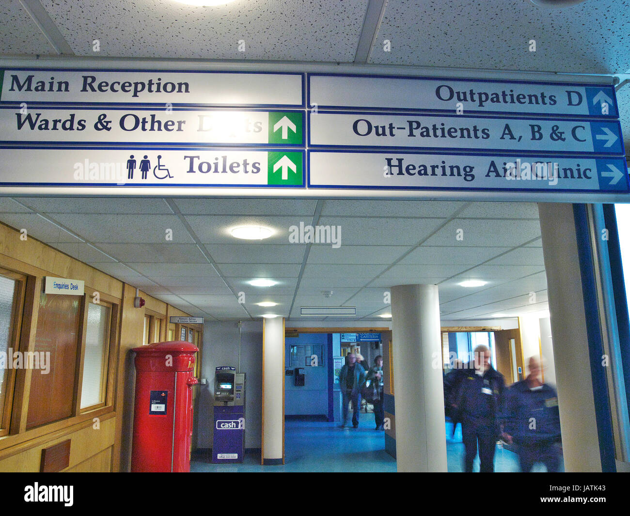 Hospital signage uk hi-res stock photography and images - Alamy