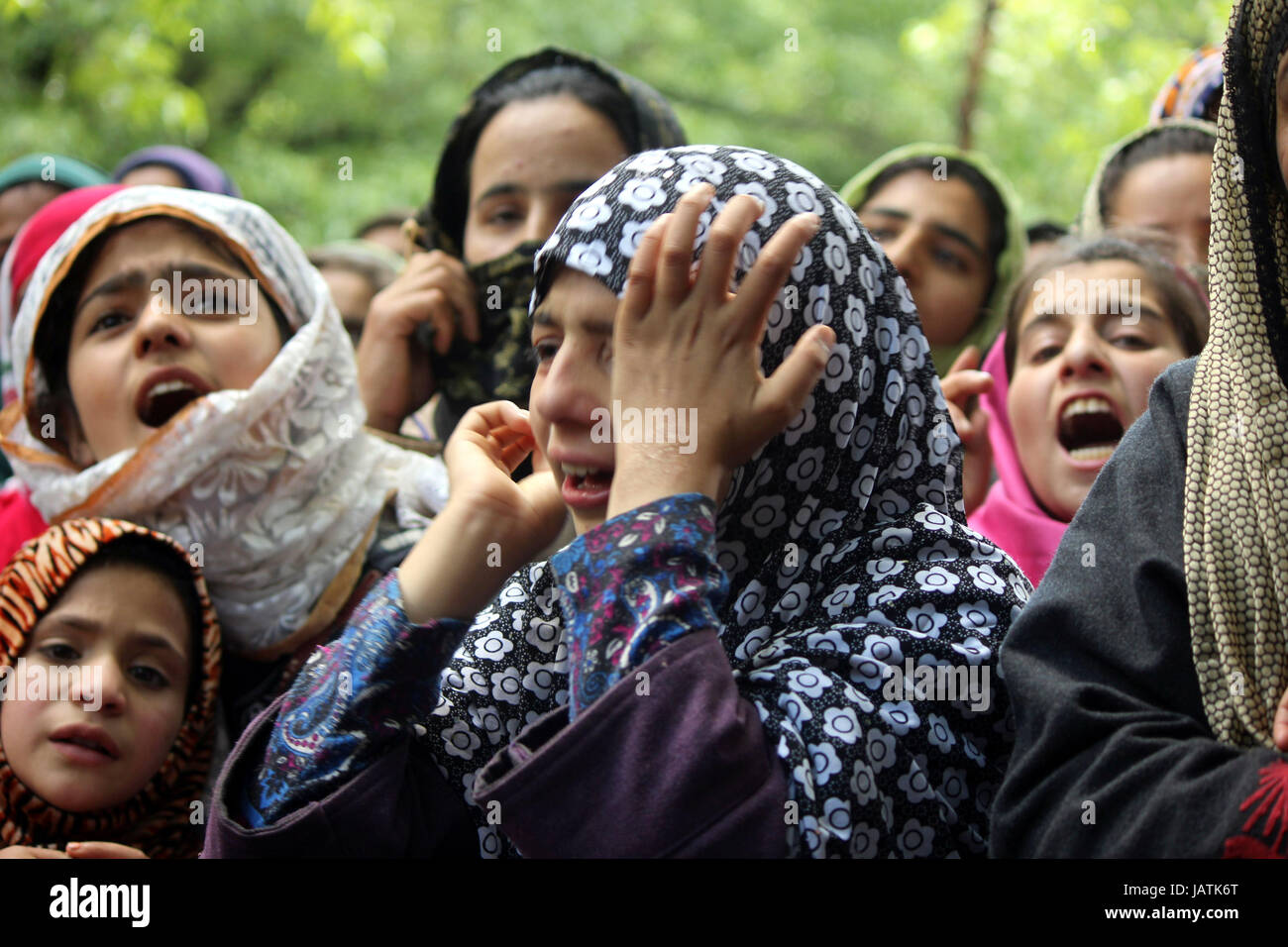Shopian, India. 07th June, 2017. A young Kashmiri Girl cries during the ...
