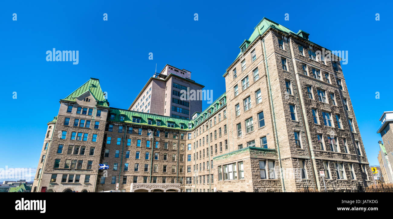 Historic stone home in old quebec hi-res stock photography and images ...