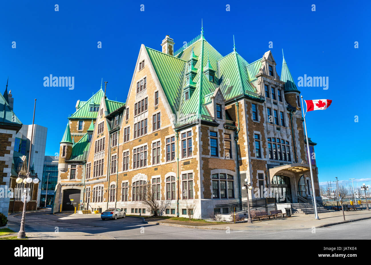 Historic old stone station building hi-res stock photography and images ...