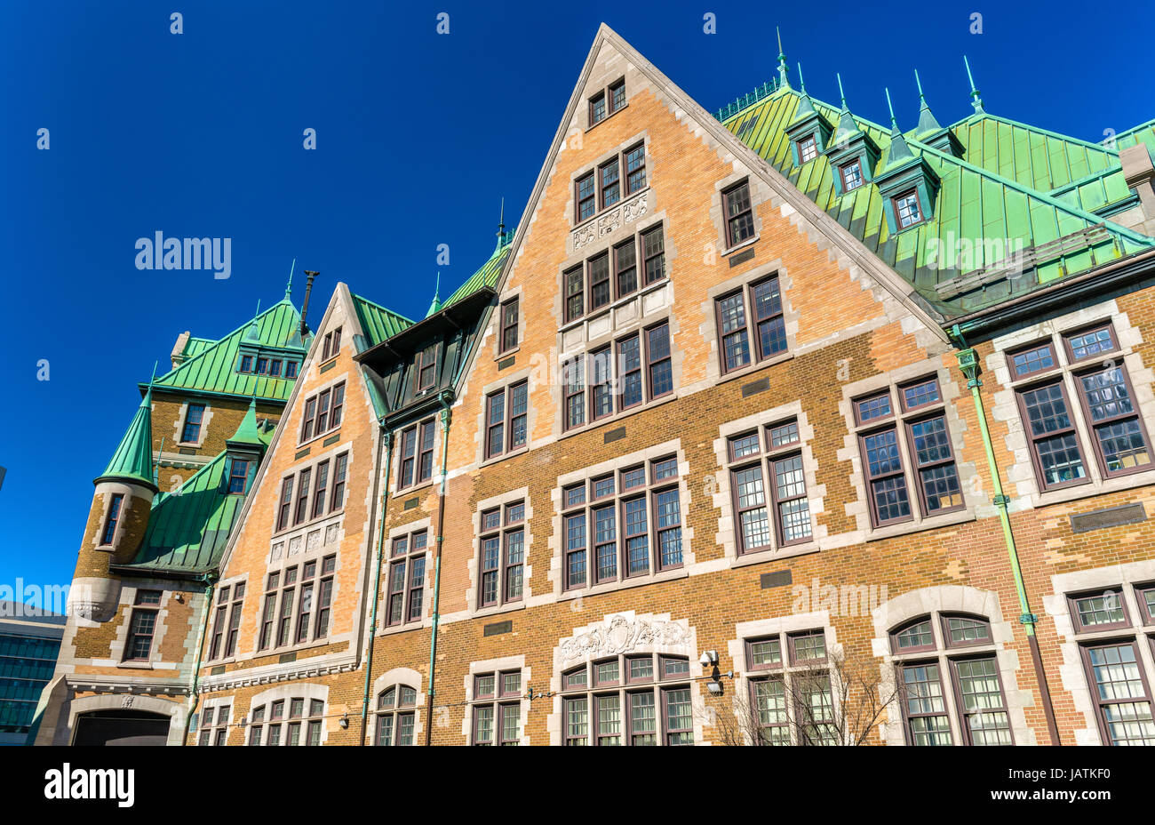 Government of canada office building hi-res stock photography and ...
