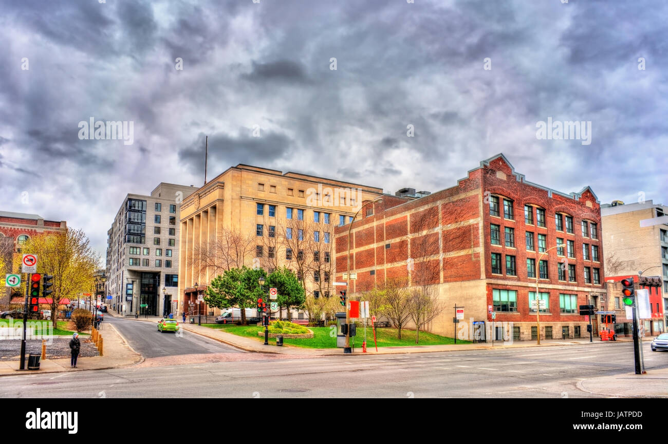Old buildings in montreal hi-res stock photography and images - Alamy