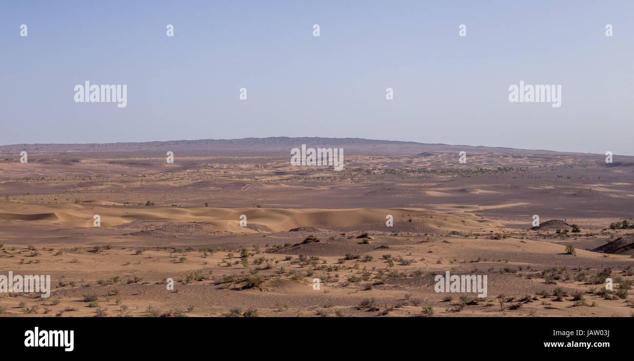 Iran landscape desert blue sky hi-res stock photography and images - Alamy