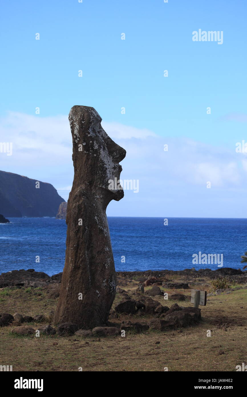 Moai steinstatue hi-res stock photography and images - Alamy