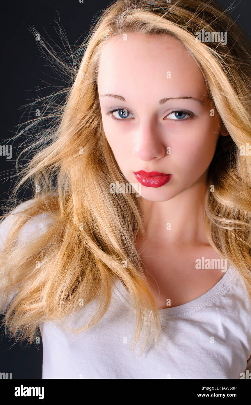 Junges hubsches madchen hi-res stock photography and images - Alamy