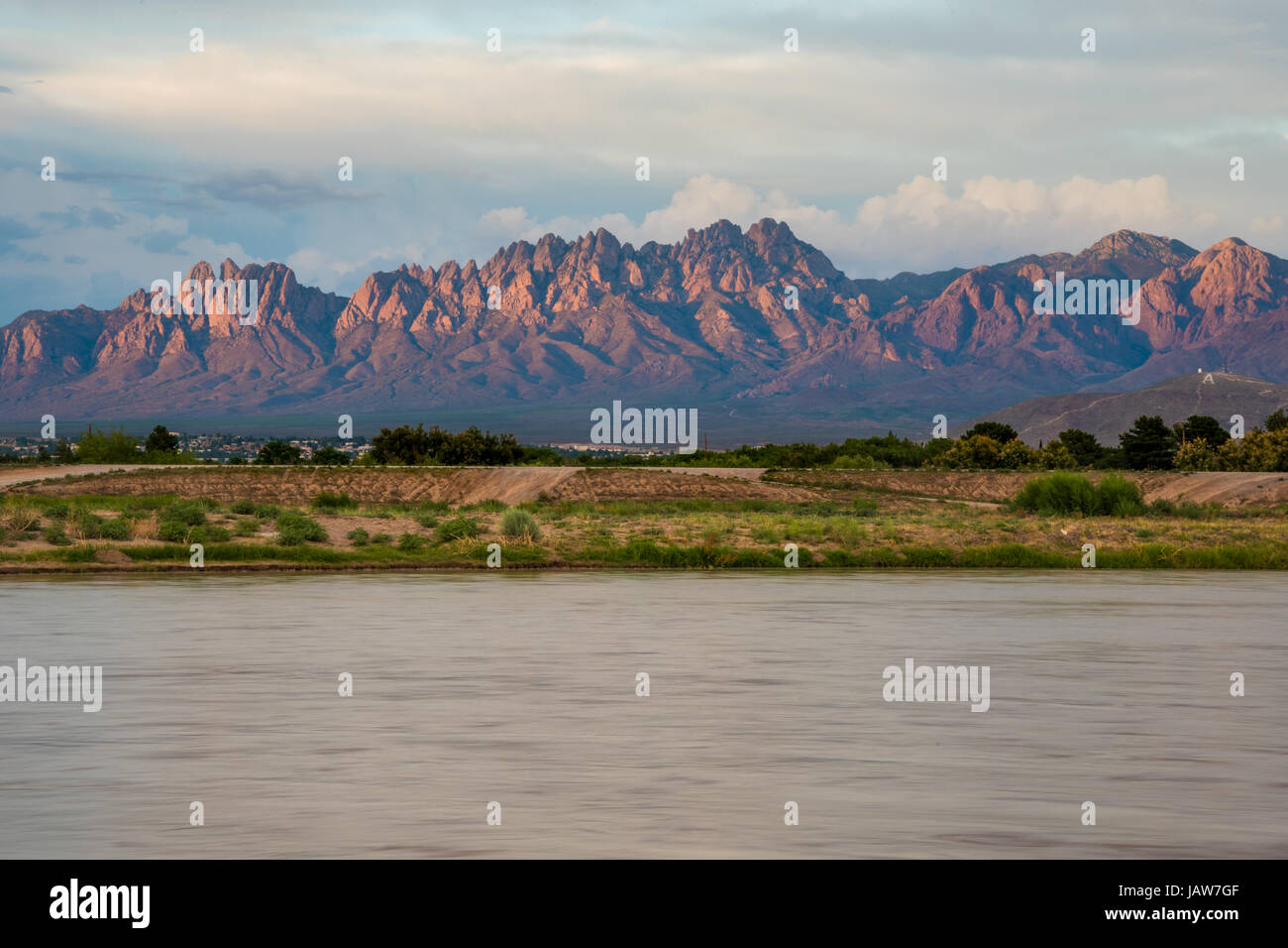 Organ mountains hi-res stock photography and images - Alamy