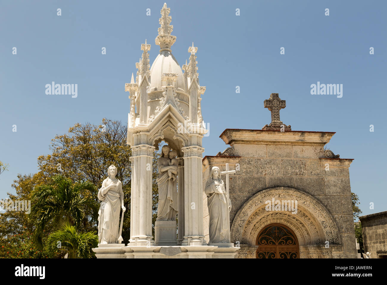 Cemetery in Havana, Cuba Stock Photo - Alamy