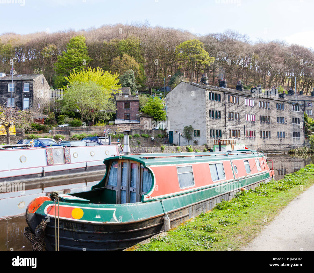 Sunny weather at rochdale canal hi-res stock photography and images - Alamy