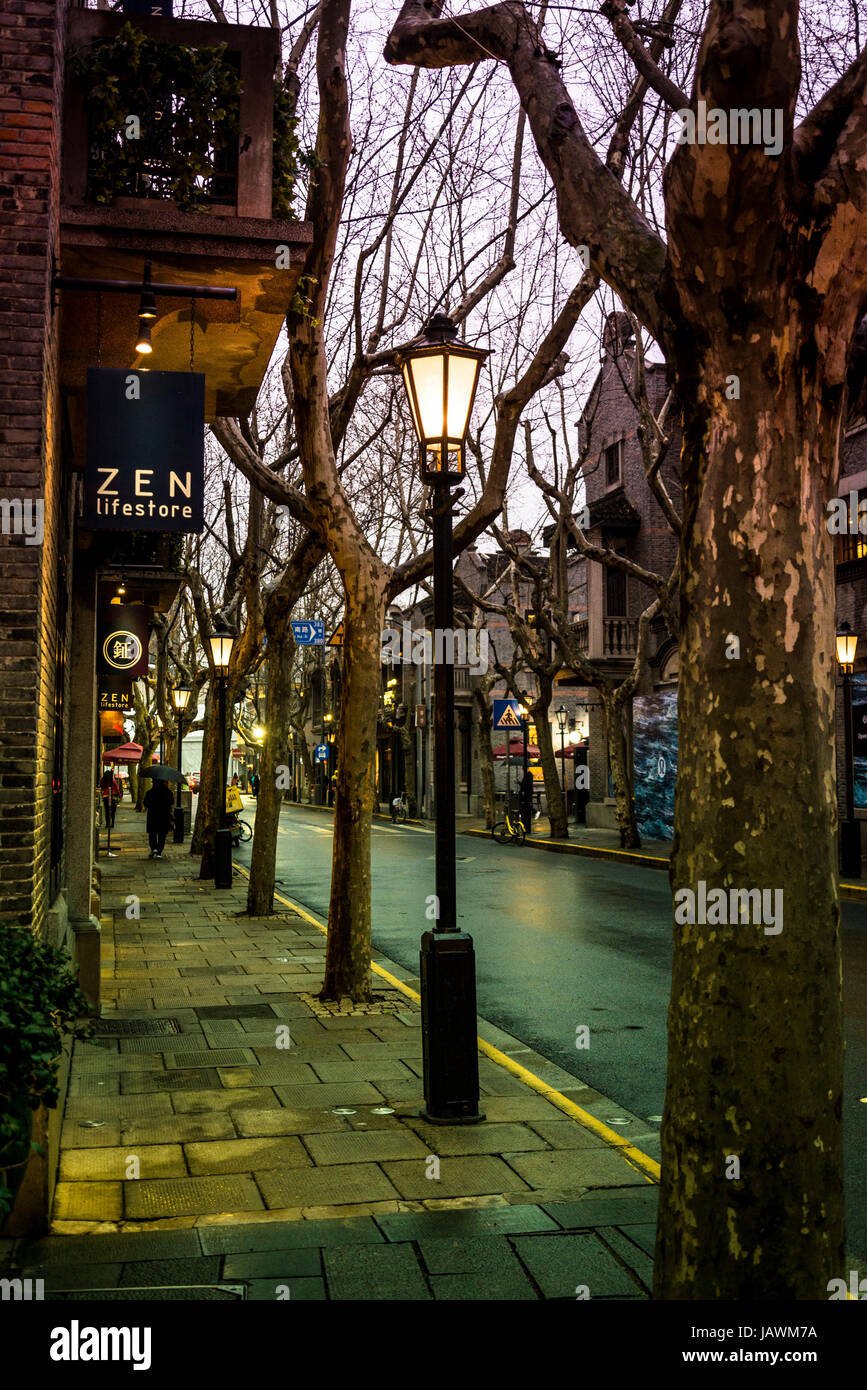 Shikumen style houses hi-res stock photography and images - Alamy