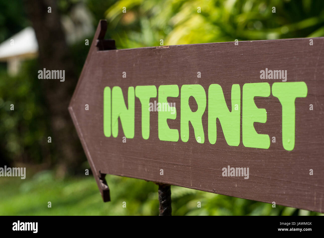 Internet arrow sign Stock Photo - Alamy