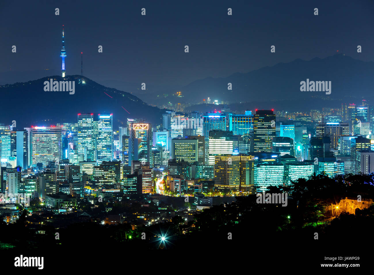 Seoul city at night Stock Photo - Alamy