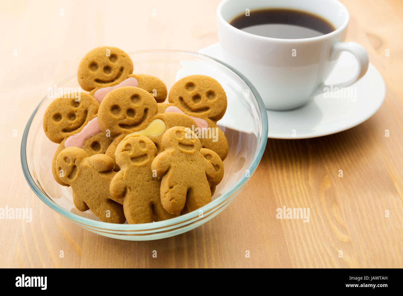 Gingerbread man with coffee Stock Photo - Alamy