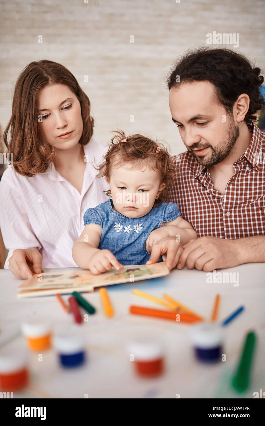 Baby family woman child girl hi-res stock photography and images - Alamy
