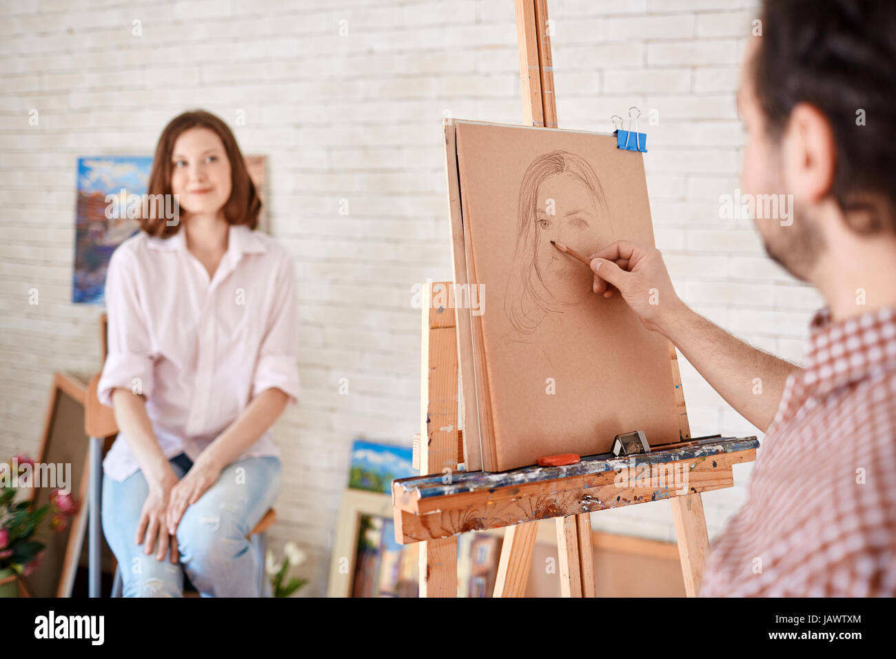 Figure drawing class hi-res stock photography and images - Alamy