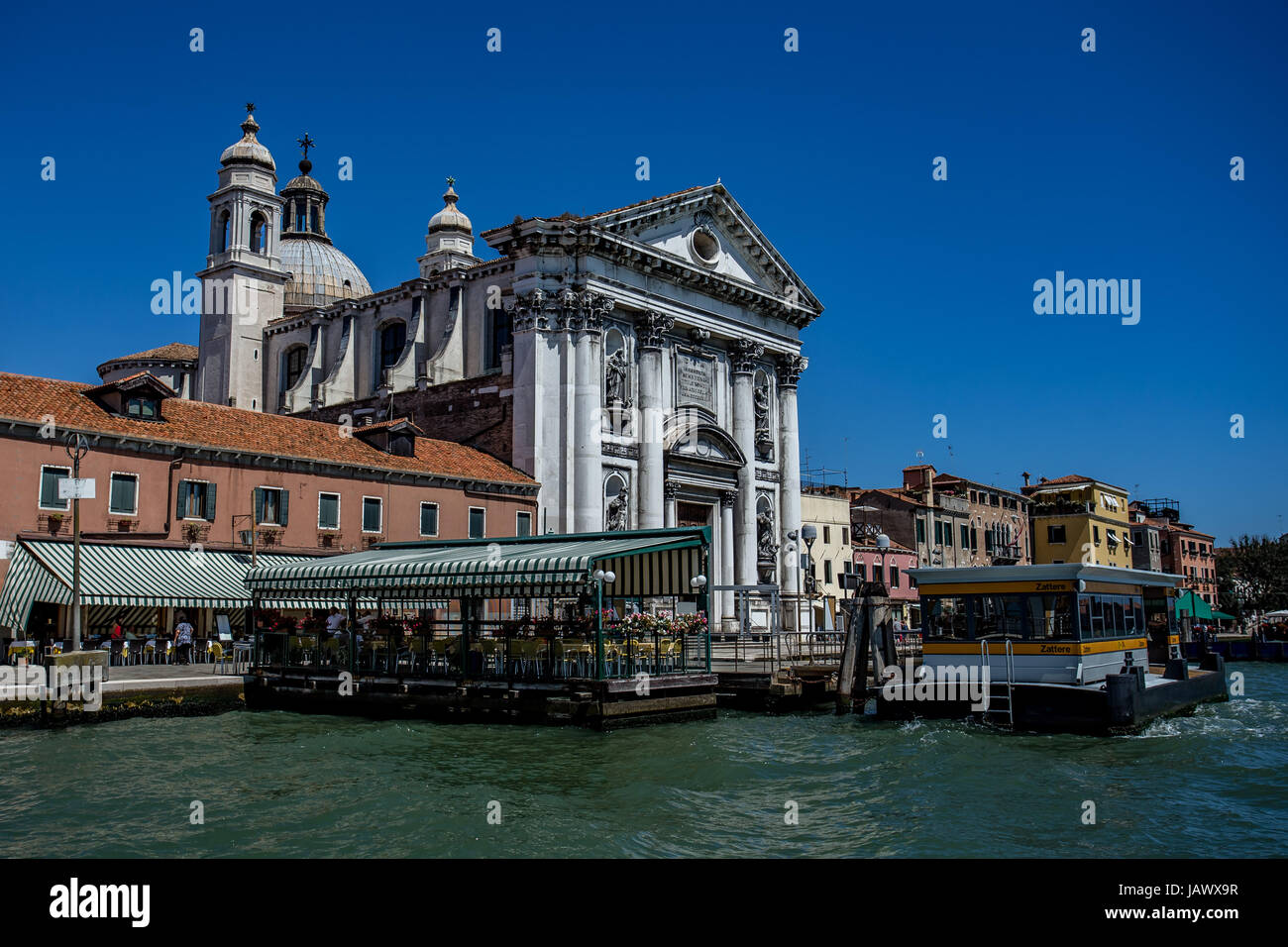 ferry stop and cathedral venice Stock Photo - Alamy