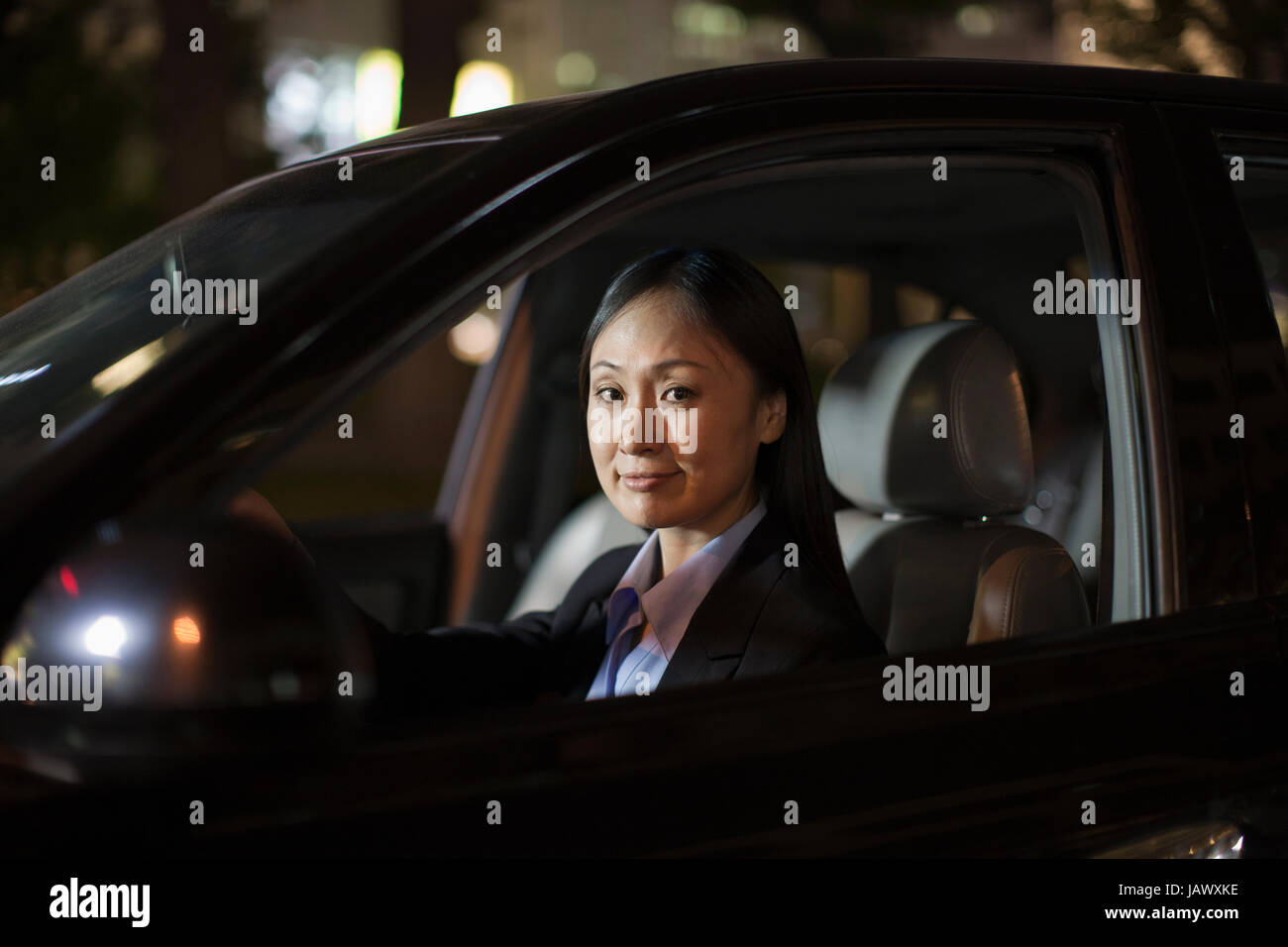 Woman leaving for work night hi-res stock photography and images - Alamy