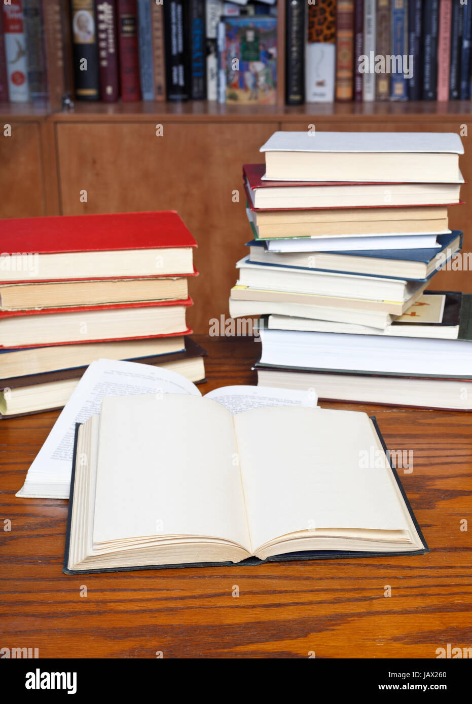 Two bookcases hi-res stock photography and images - Alamy