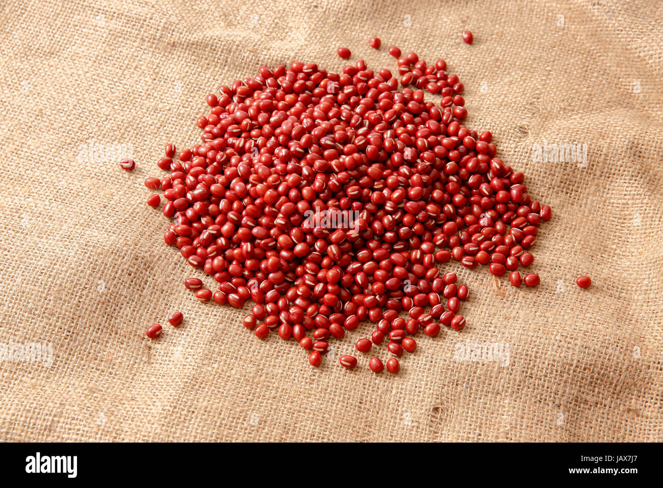 Group of red objects hi-res stock photography and images - Alamy