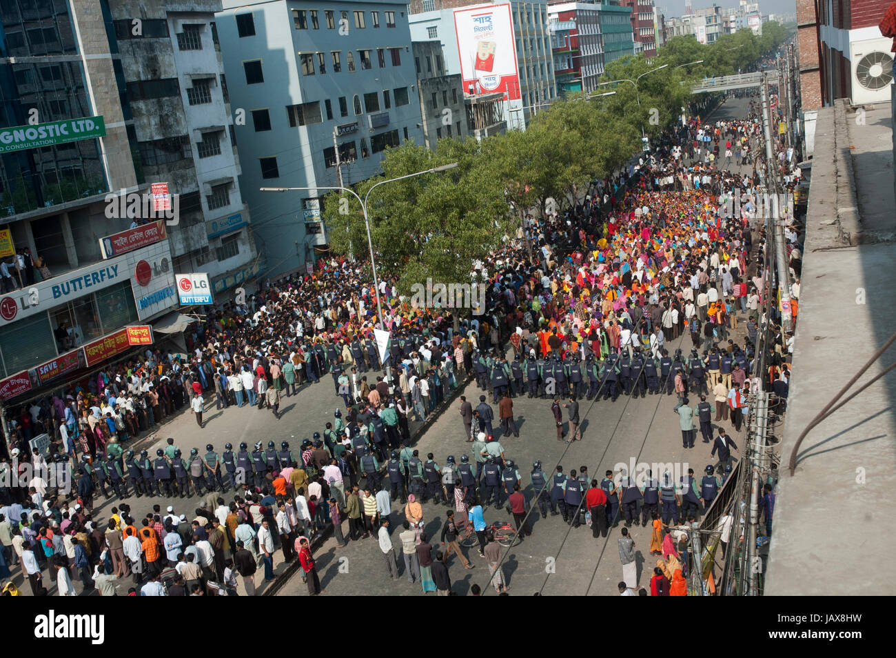 Garment workers hi-res stock photography and images - Alamy
