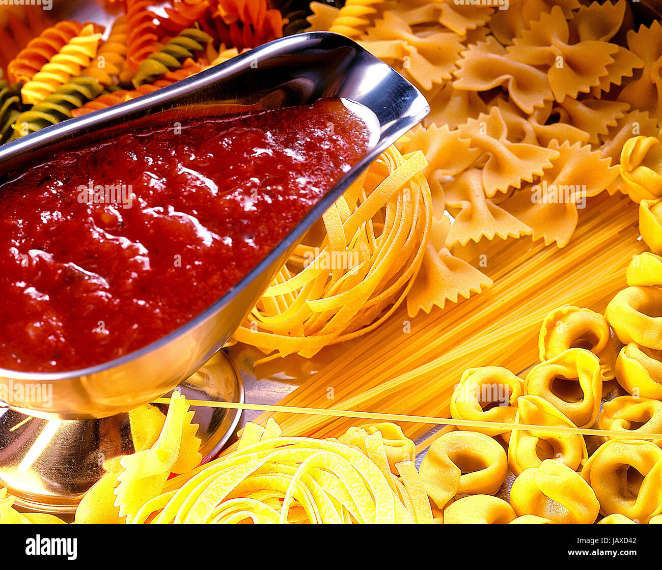 Fettuce hi-res stock photography and images - Alamy